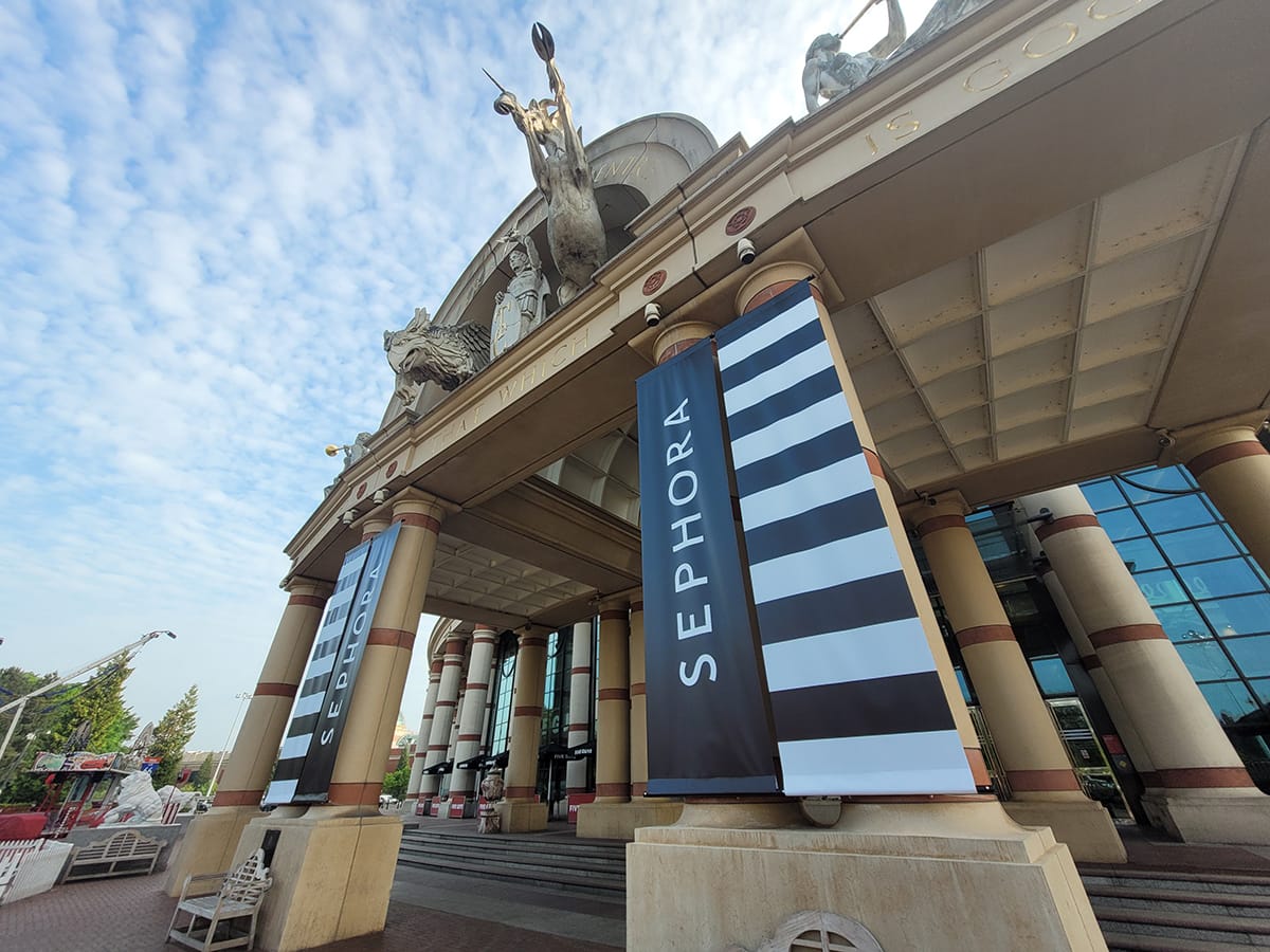 Sephora: a whole new level of retail graphics! - Dekko Graphics